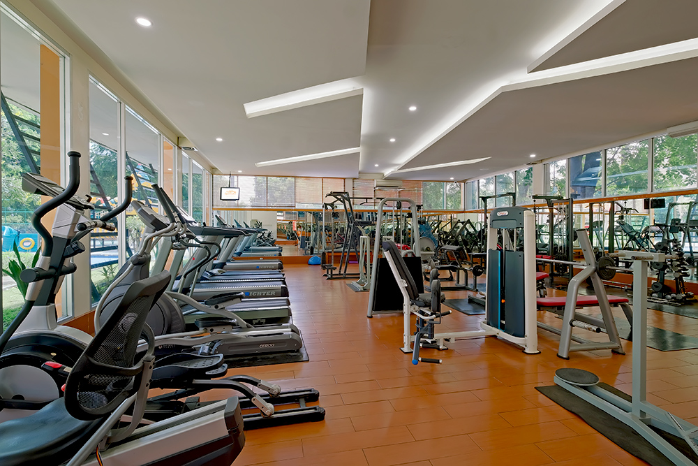 Gym Modern di Sunlake Waterfront Resort & Convention: Investasi Sehat ...